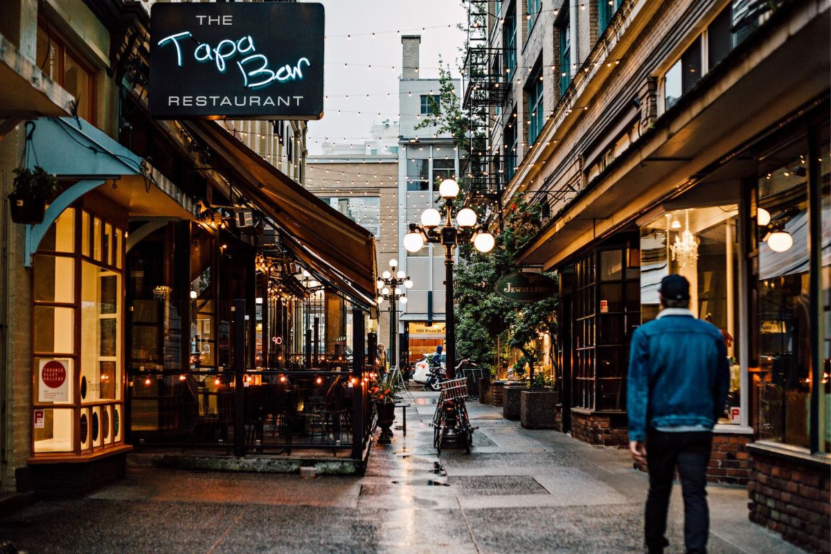 The Ultimate Victoria, BC Photo Walk | Kenmore Air